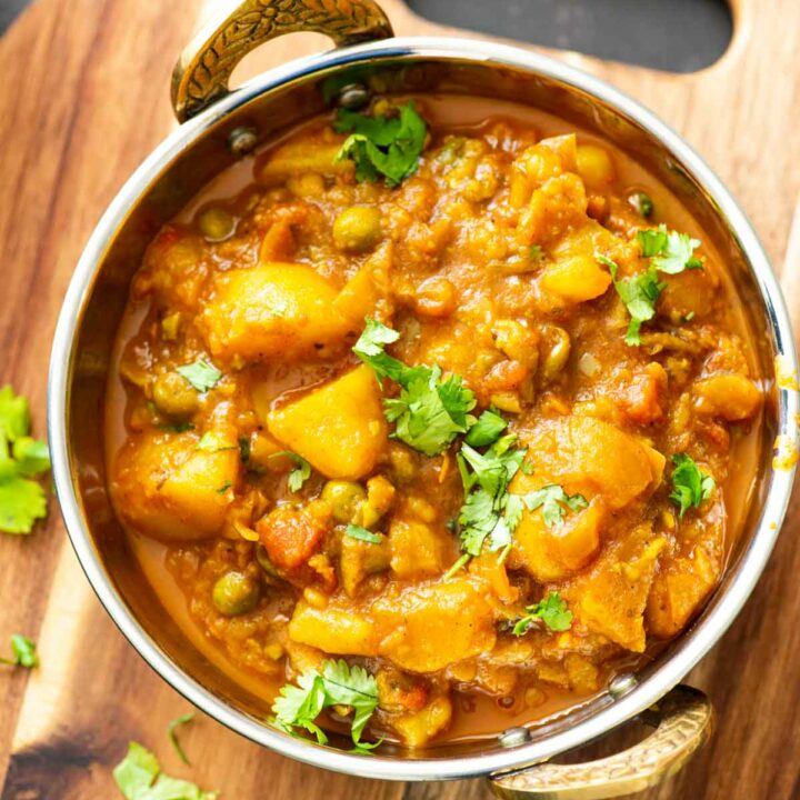 Aloo Matar (Aloo Mattar) - Caramel Tinted Life