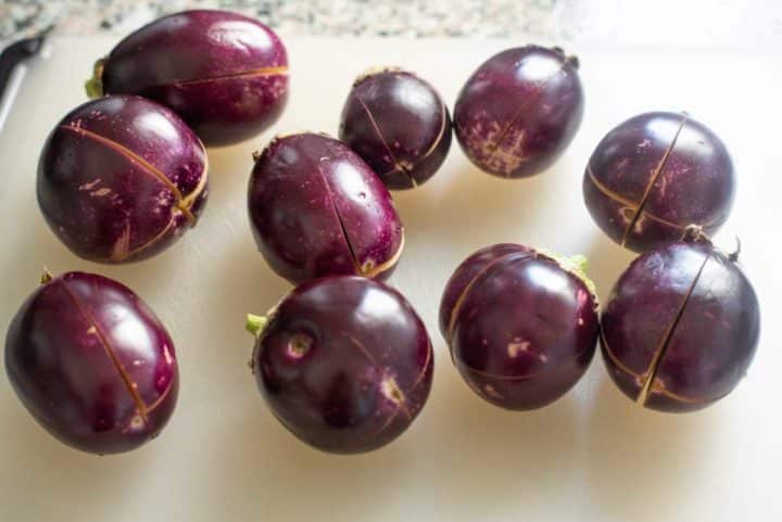 How to make Authentic Bagara Baingan (Step by Step Recipe)